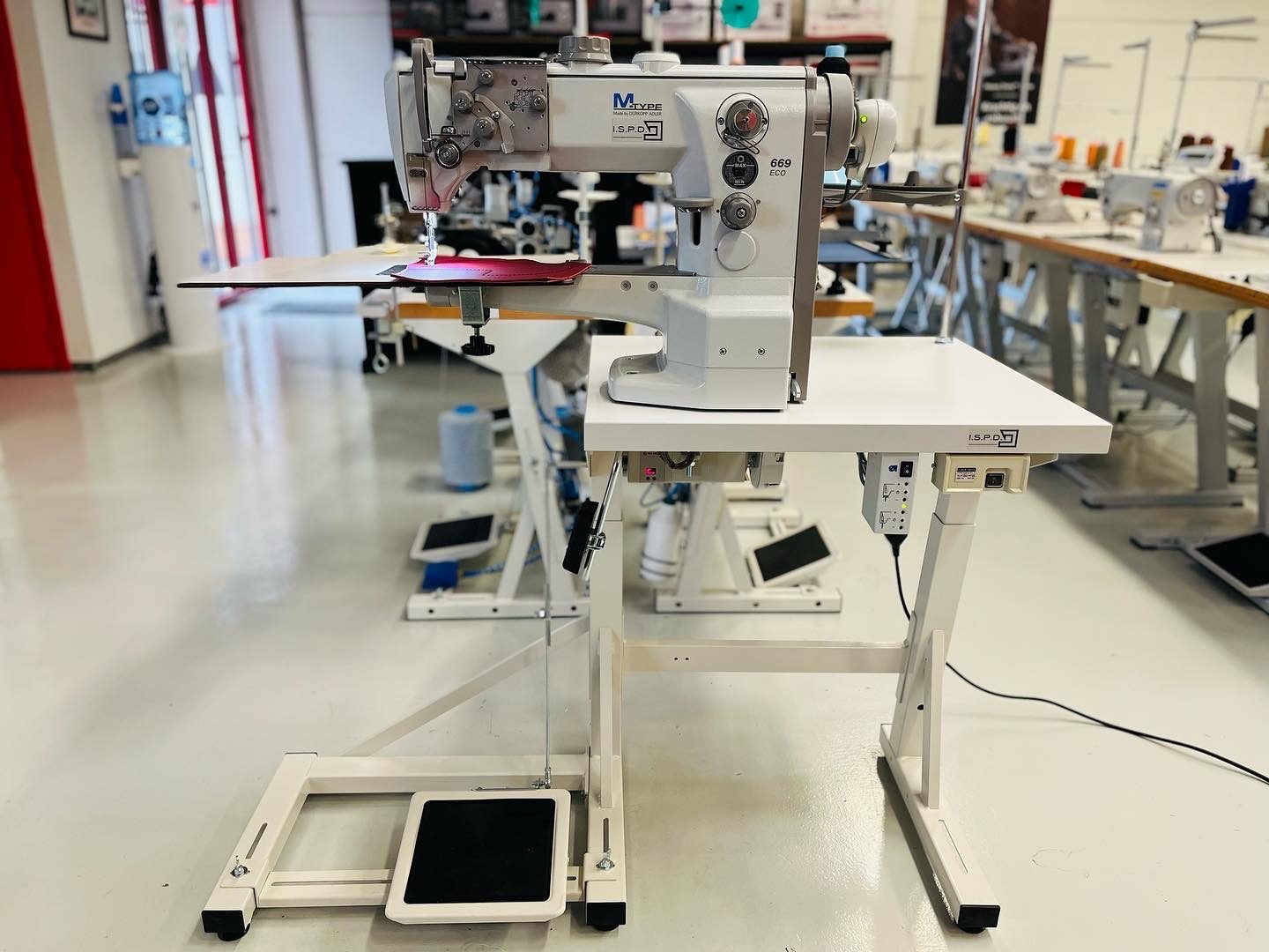 DÜRKOPP ADLER 669 ECO - Vrije arm naaimachine voor leder - Ispd