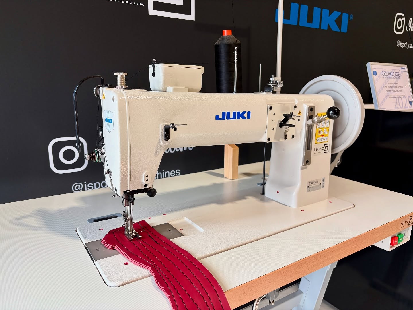 JUKI TNU-243 - Industriële naaimachine voor zware materialen